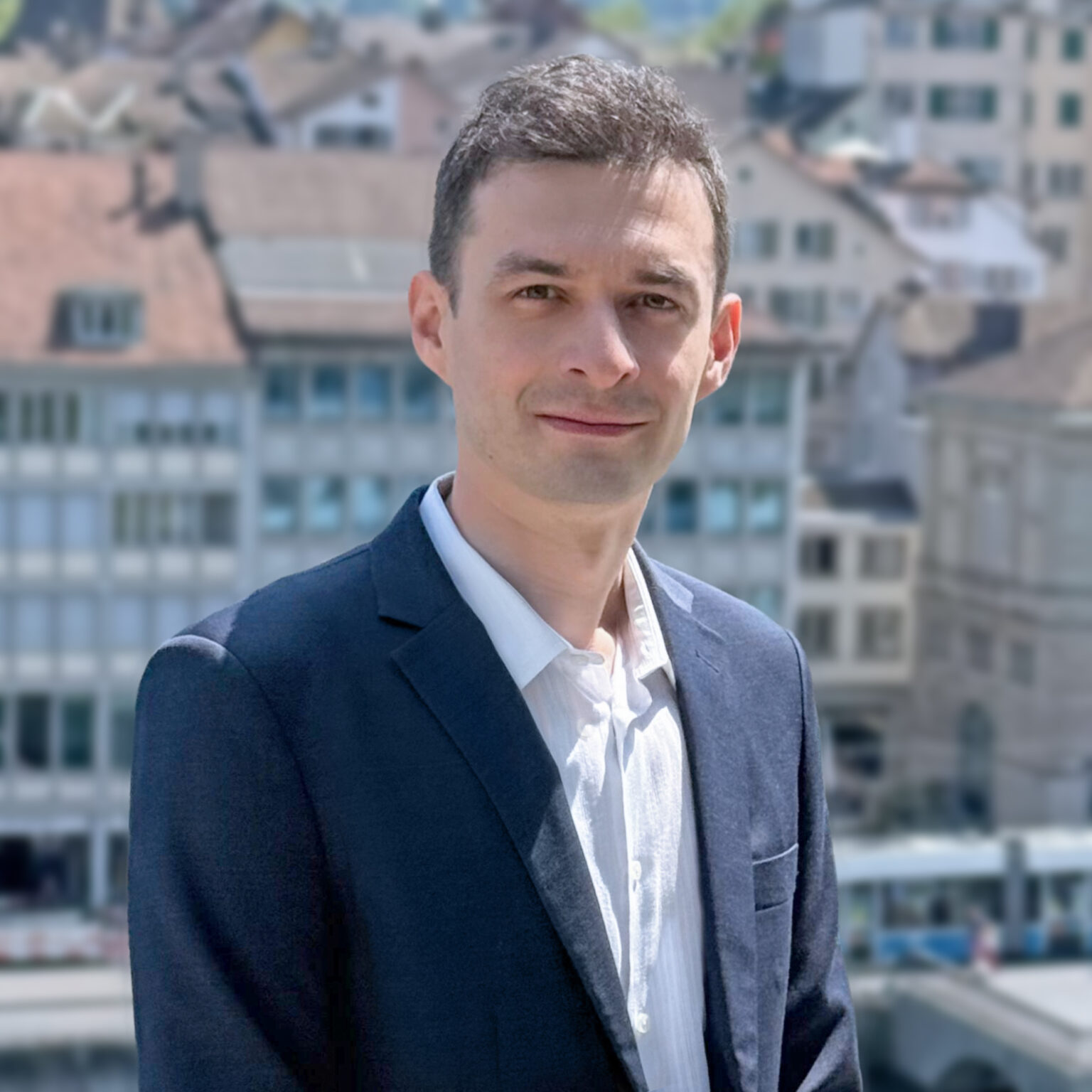 People - Opera Invest